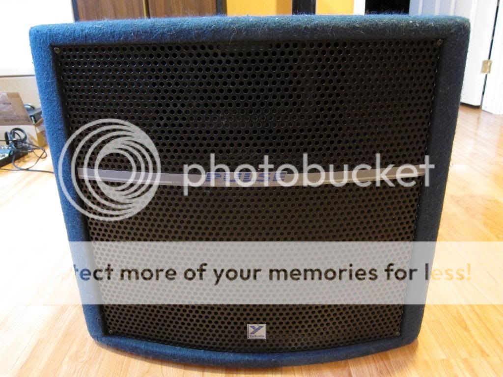 DJ Amplified Subwoofer Yorkville Pulse PS210 P - 250$ (slightly nego ...